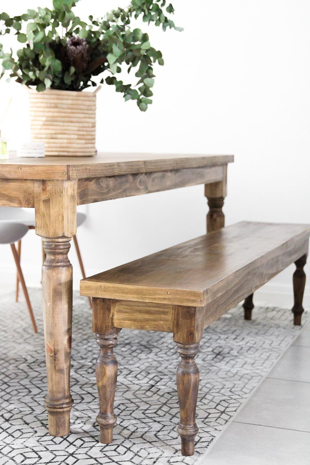 Farmhouse Table (thin legs) - Hand Made by Fynbossie